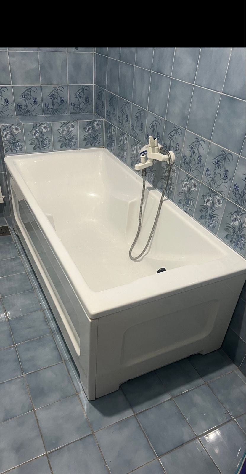 Montažna plastična kada