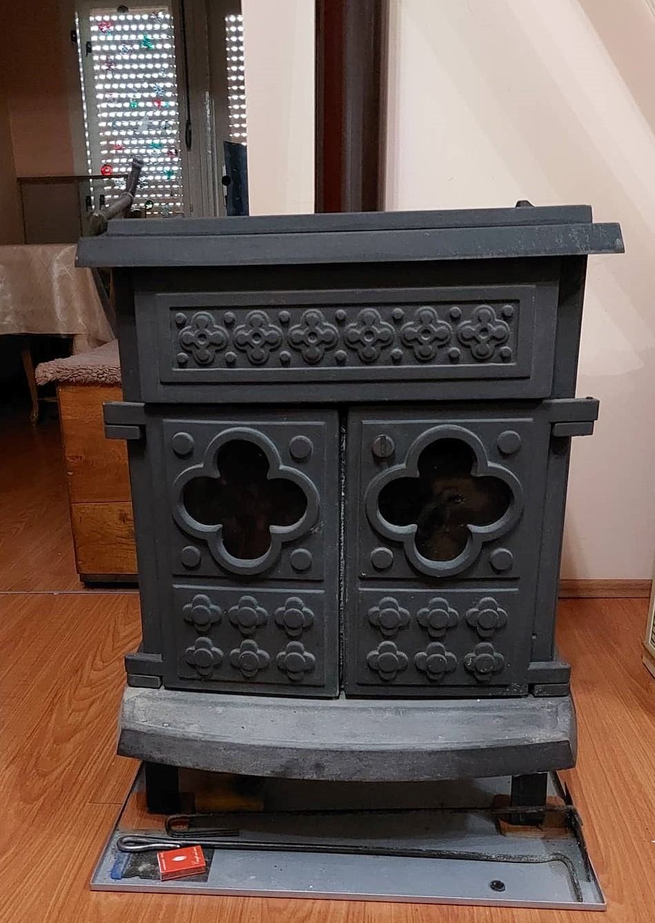 KAMIN-Peć na drva AMITY