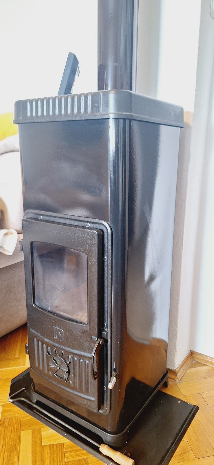 Kamin Plamen Dora 10N