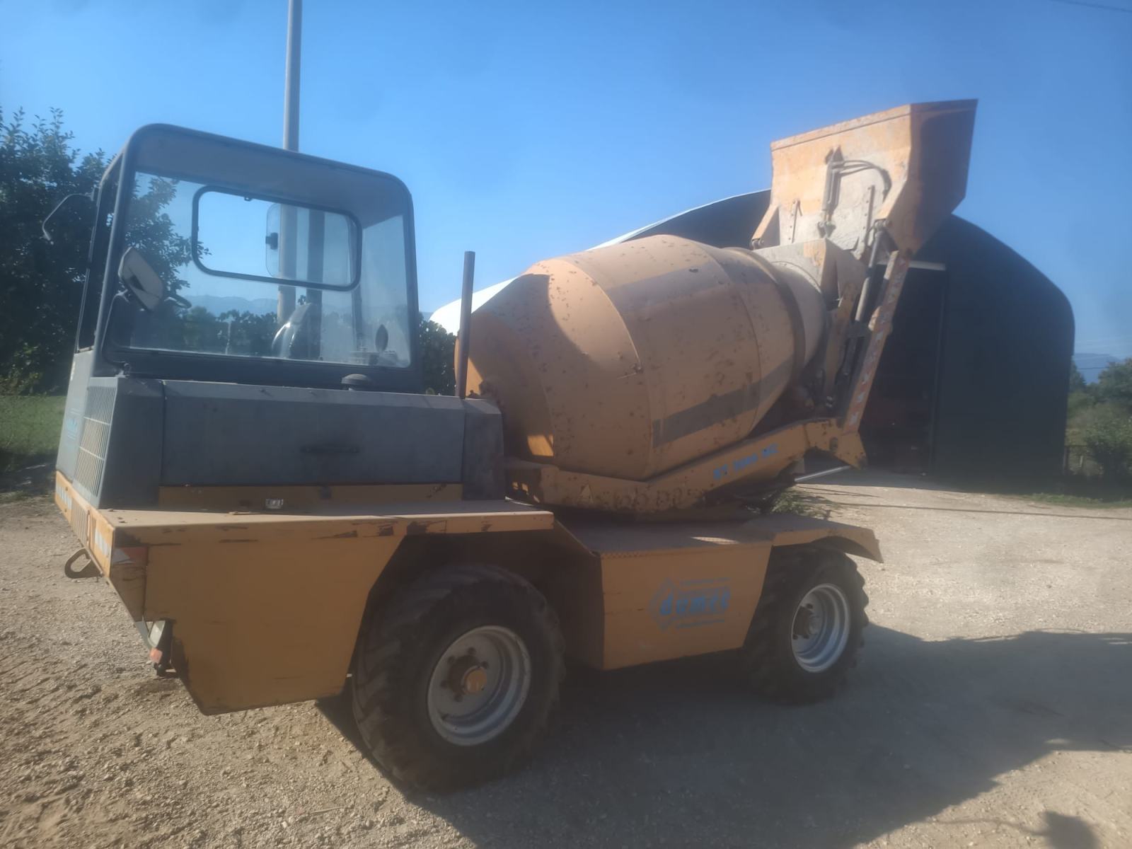 Carmix dumec 3500 mikser za beton, 2004 god.