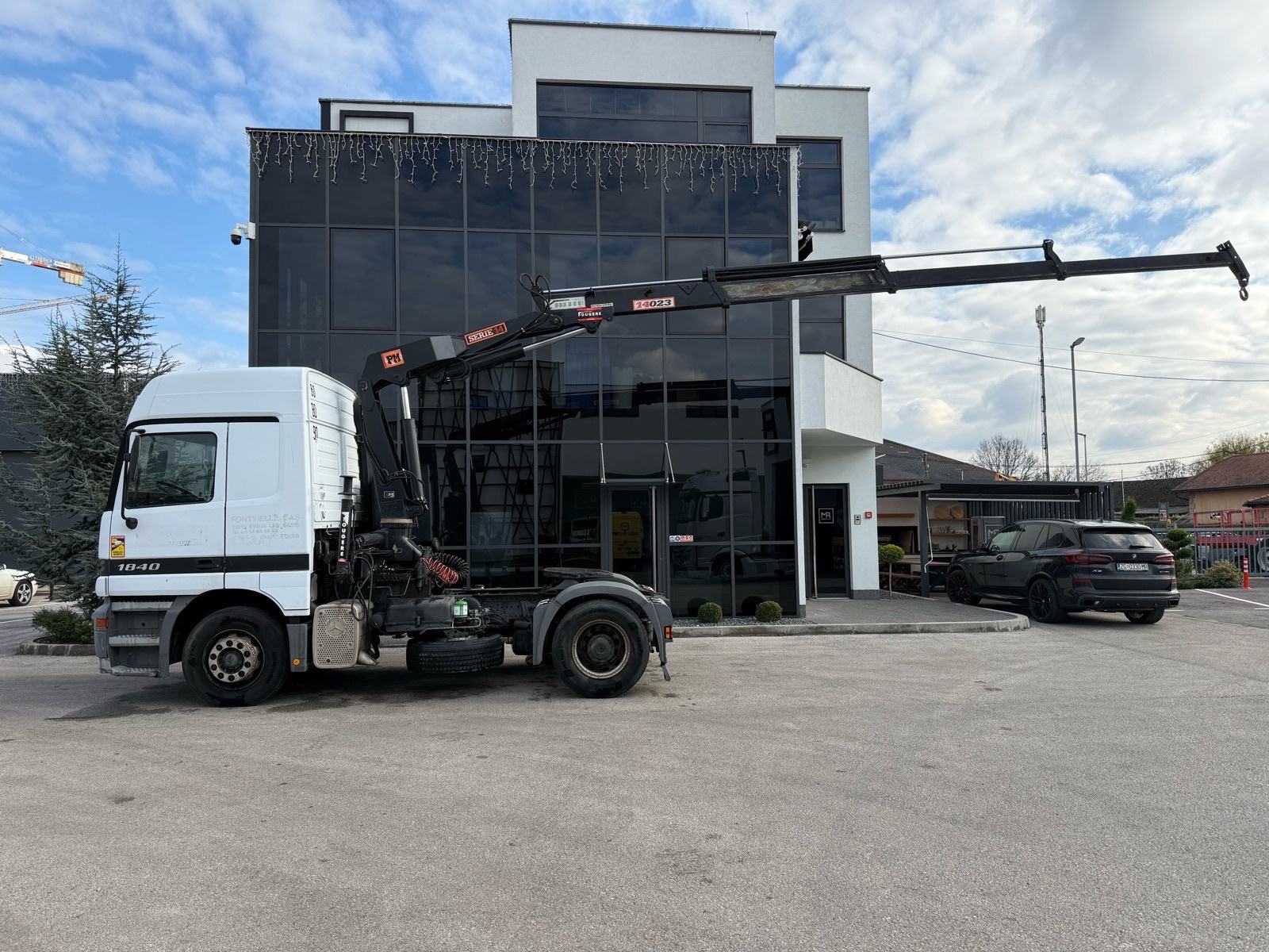 Mercedes Actros 1840 Tegljac sa Kranom PM 6.500 kg 10 m, 1997 god.