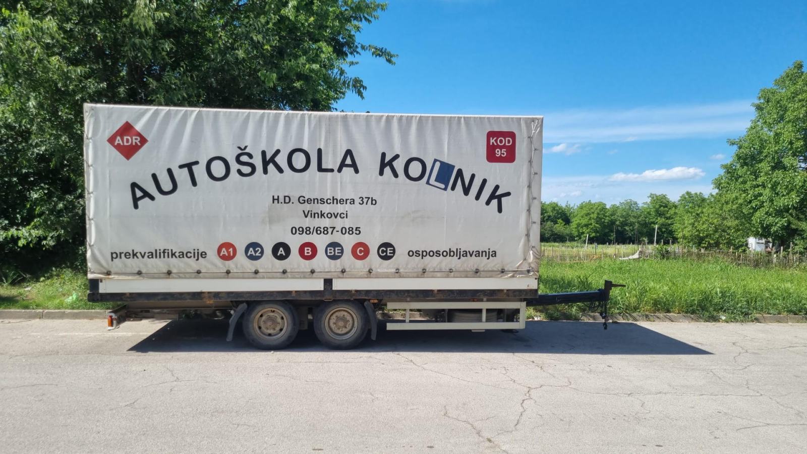 ACKERMANN prikolica Tandem za teretno vozilo, 2004 god.