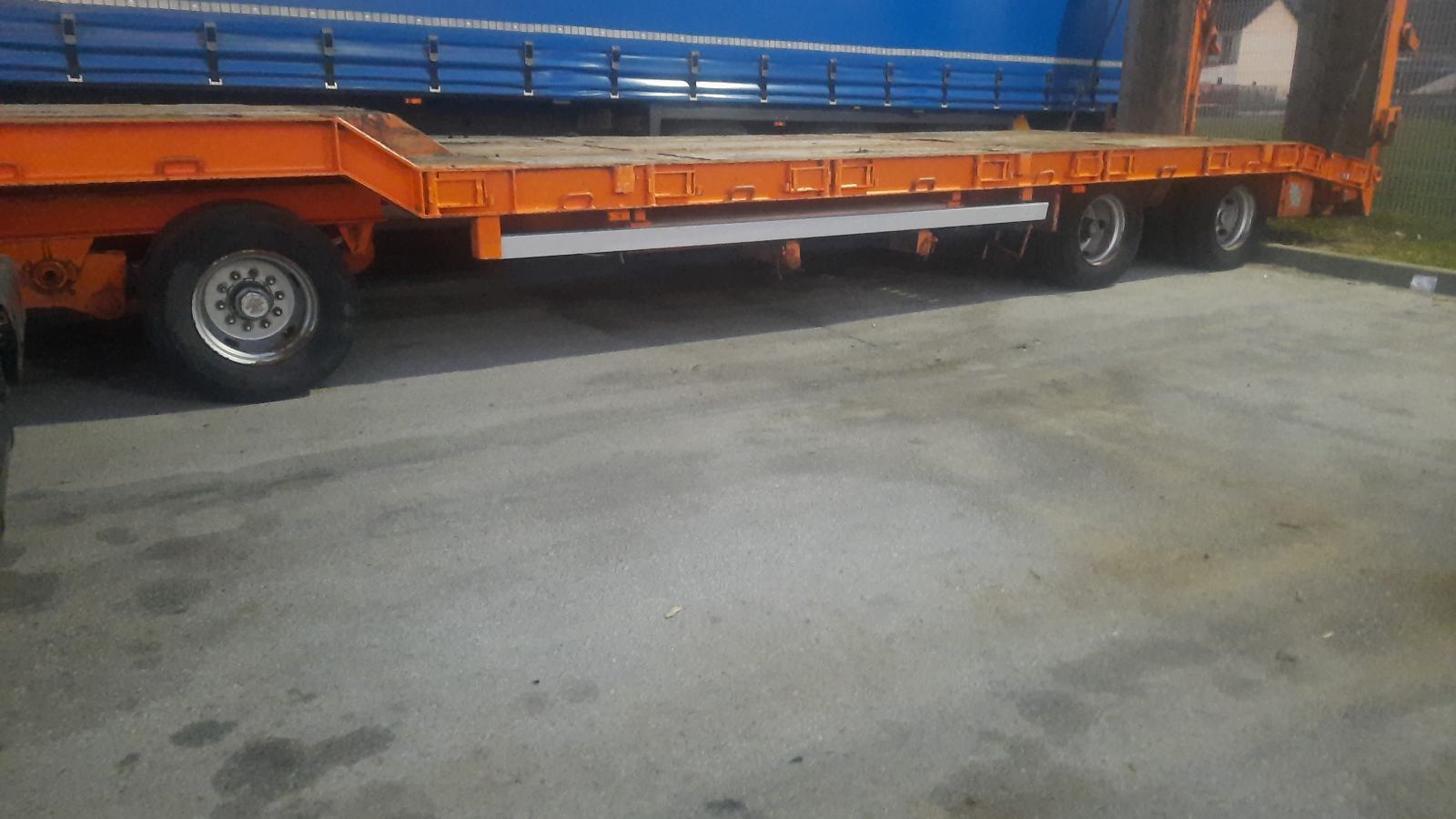 PRIKOLICA LABUDICA GOLDHOFER 4 OSOVINE, 2000 god.