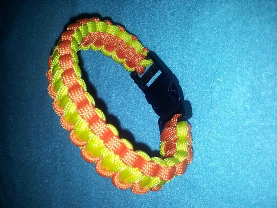 Paracord narukvica dvobojna