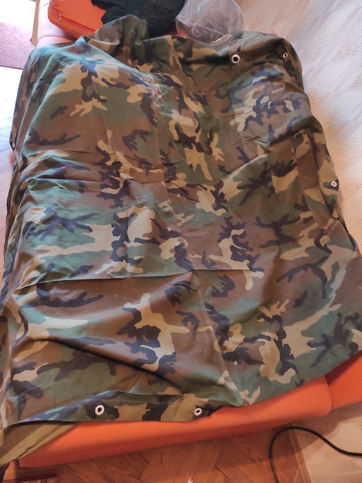 Šatorsko krilo vojno novo