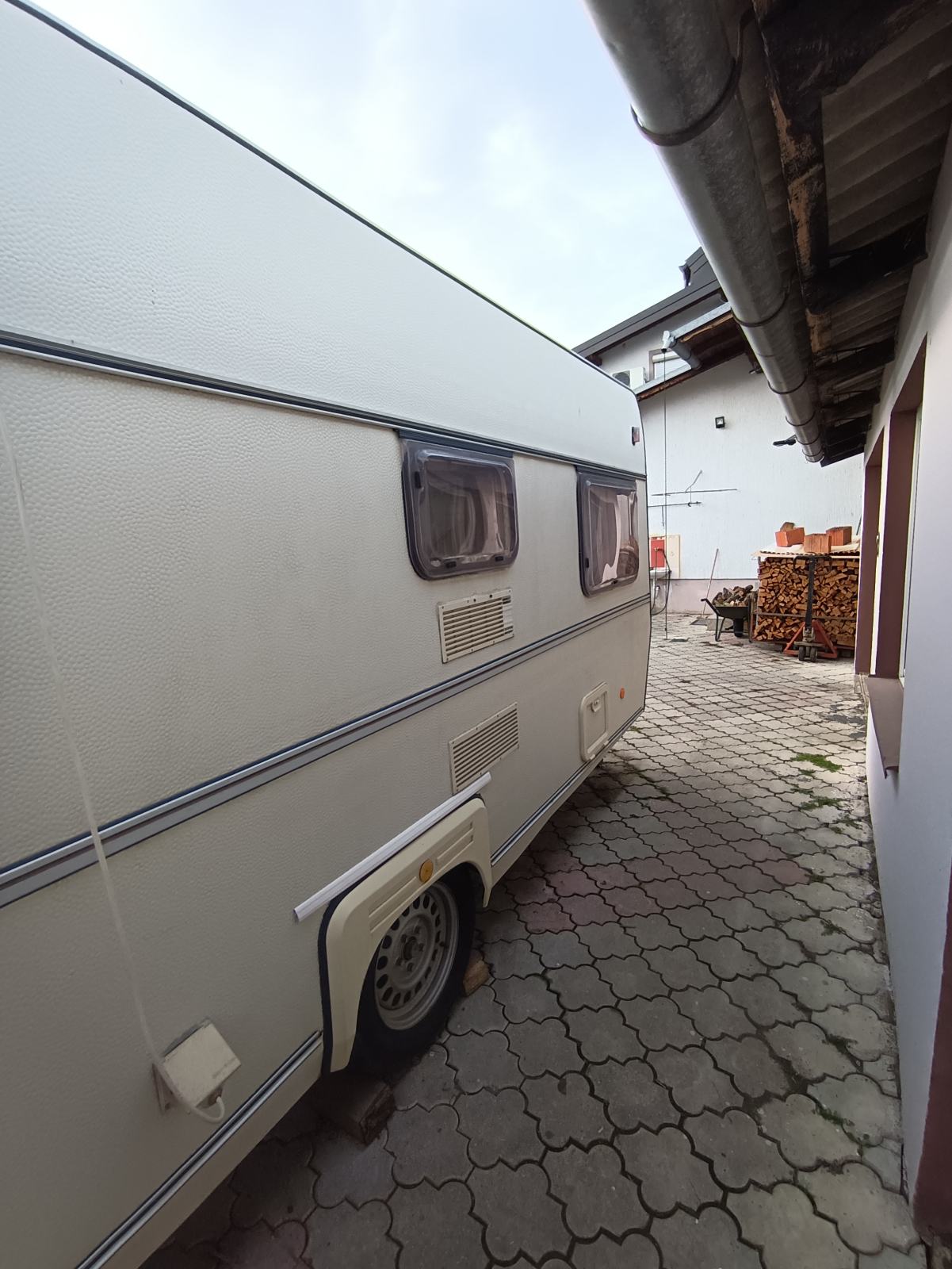 Prodajem kamp prikolicu Willk 500 de luxe