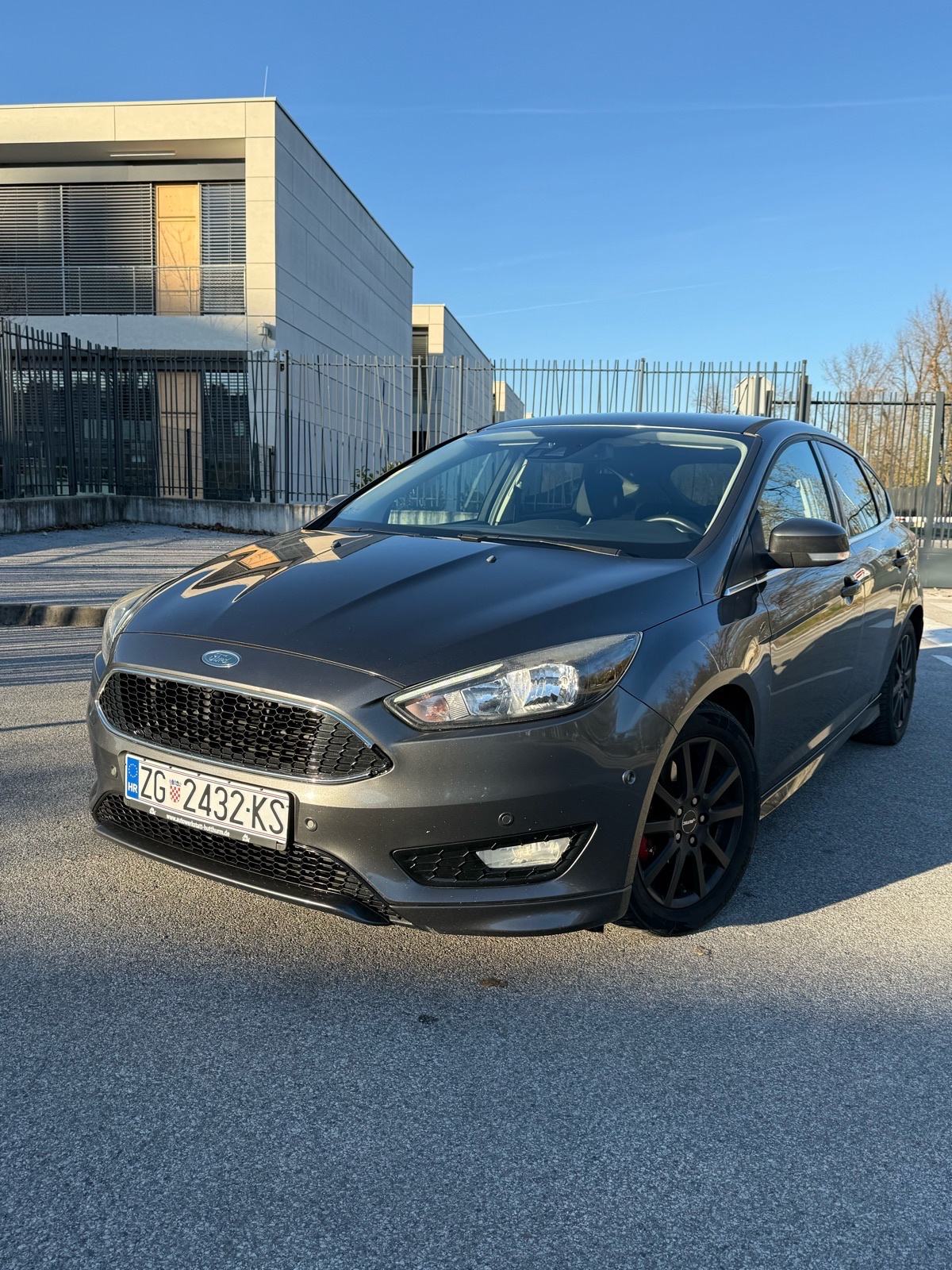 Ford Focus ST line 2,0 TDCi karamboliran, 2015 god.