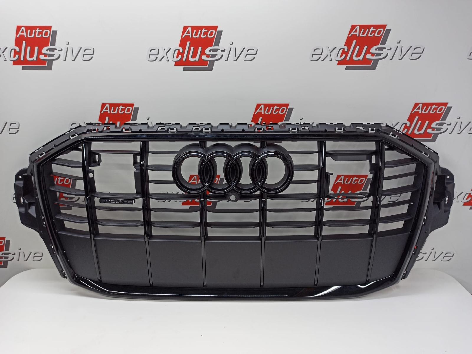 AUDI Q7 4M FL *** ORIGINALNA S-LINE MASKA *** 4M0853651AG