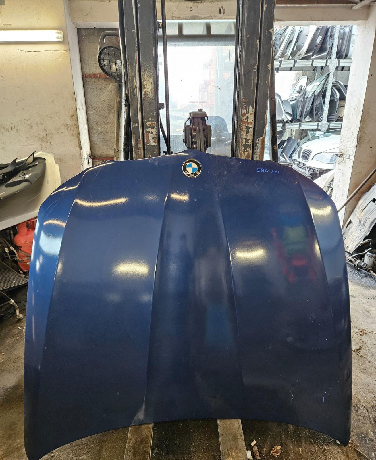 BMW E90 LCI PREDNJA HAUBA