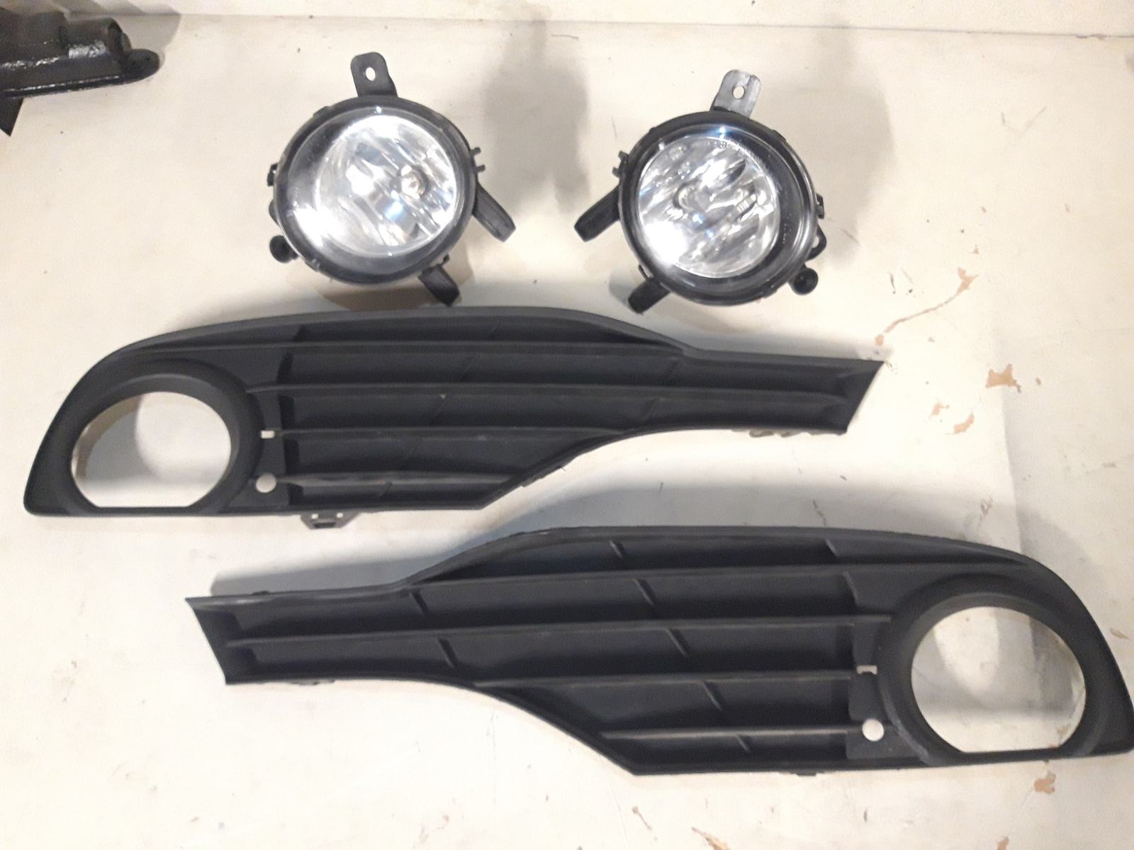 BMW F30 F31 MAGLENKE PLASTIKE LAJSNE ZA PREDNJI BRANIK LUXURY MREZICE