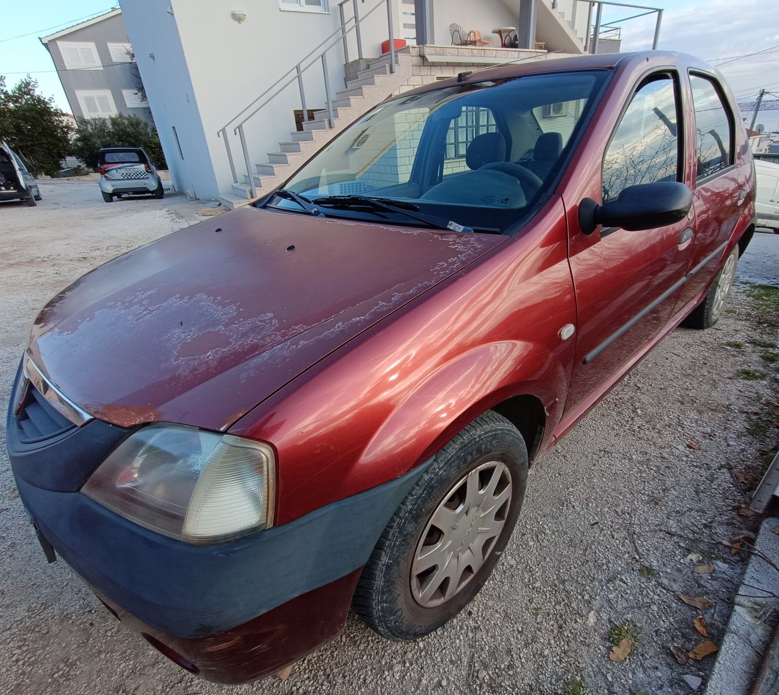 Dacia Logan Vrata,Crvena