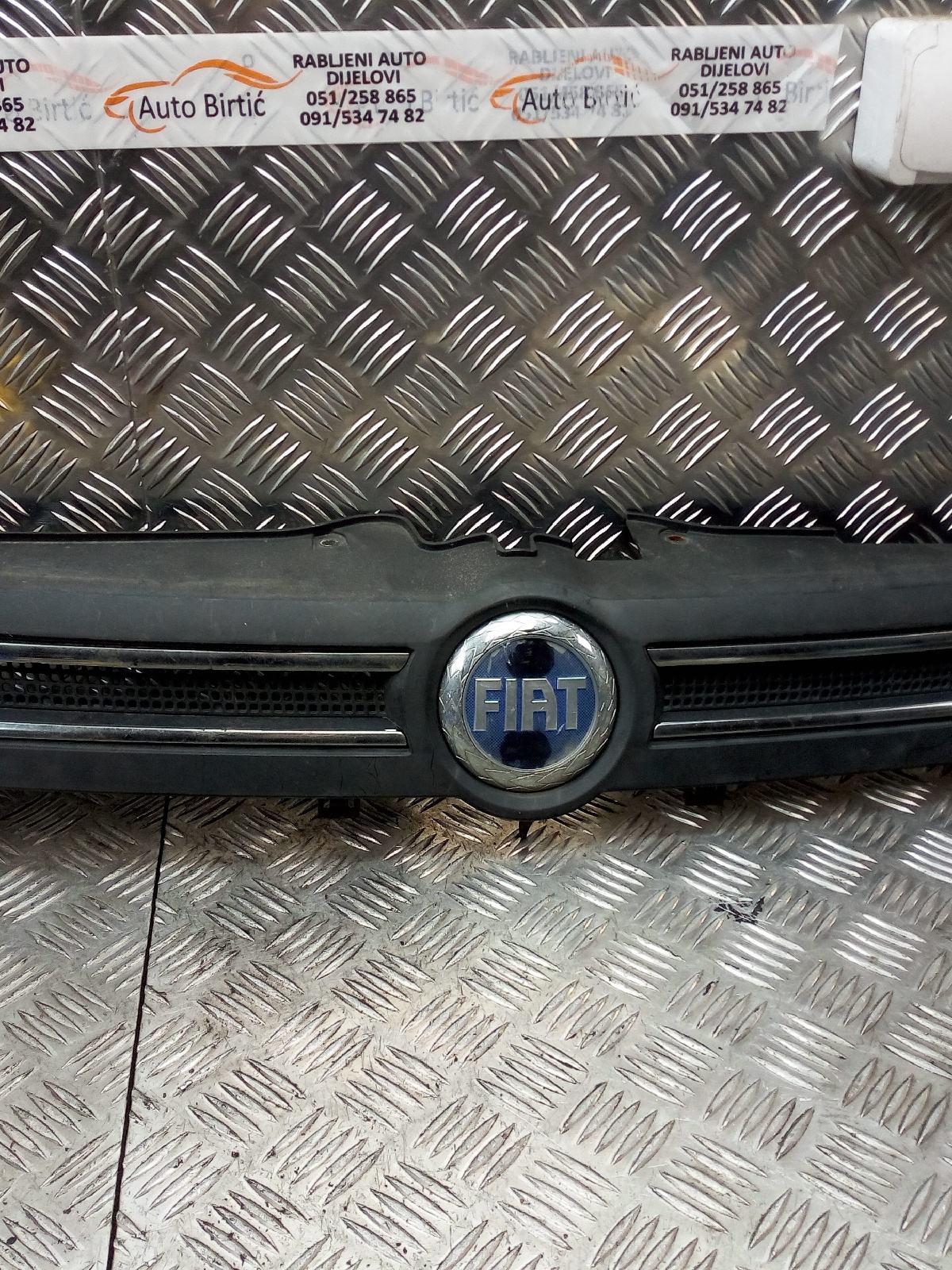 FIAT PANDA PREDNJA GRILA REŠETKA 735353899