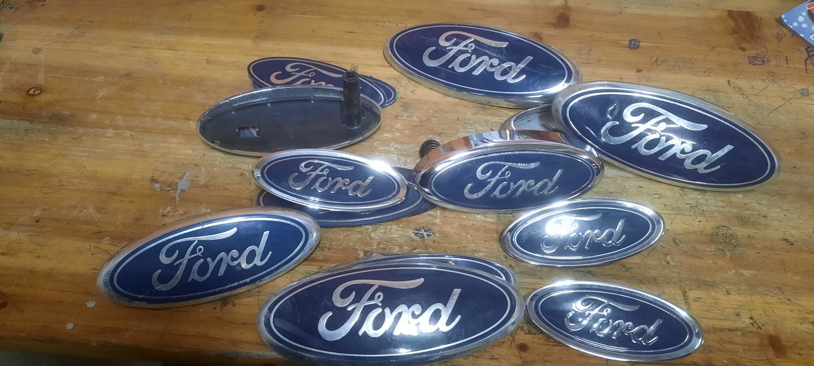 FORD ZNAK LOGO PREDNJI I ZADNJI FORD LOGO
