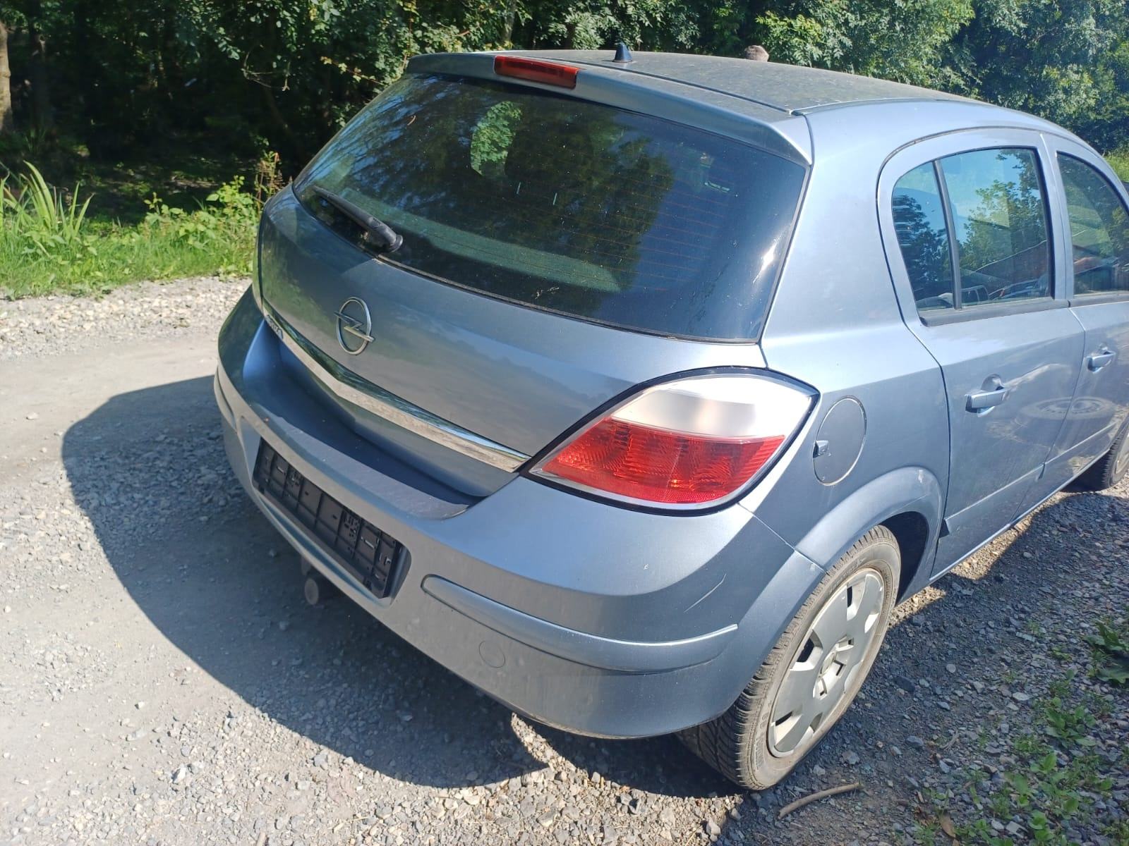 gepek opel astra 2006GOD kod boje z163
