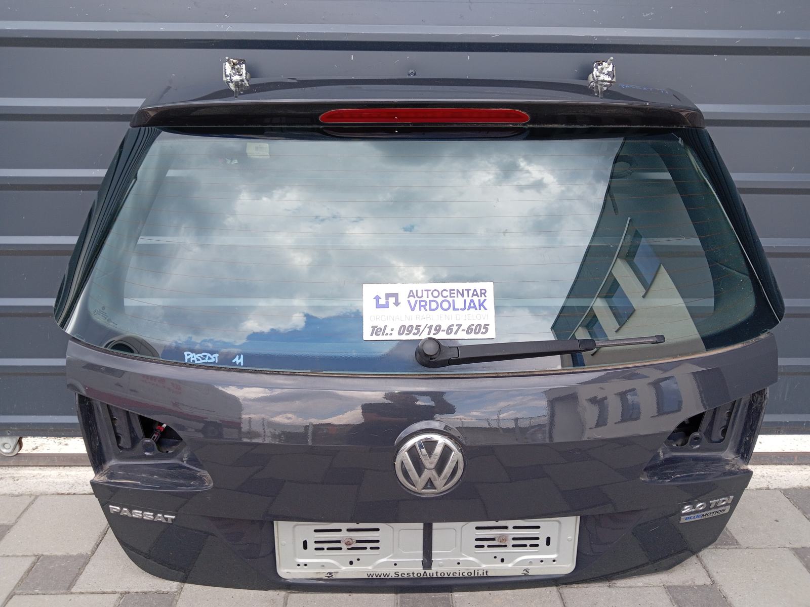 Gepek /Passat B7 karavan 2011/Poklopac prtljažnika