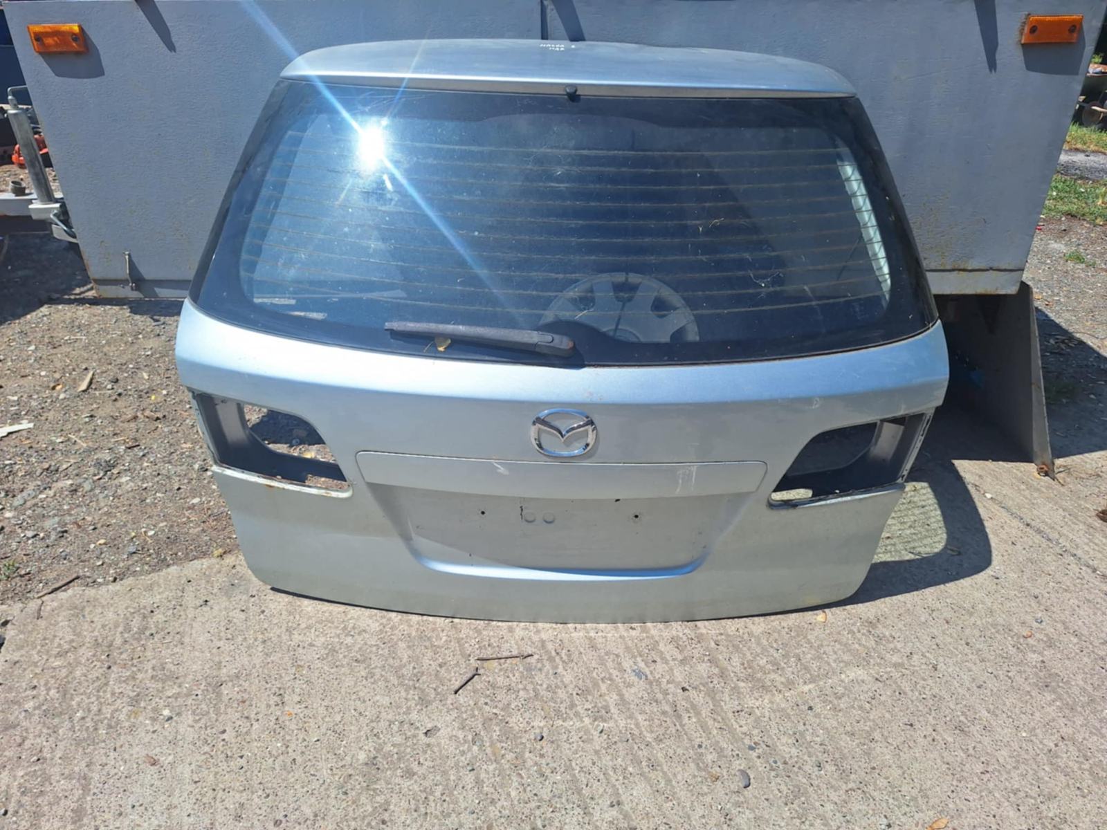 gepek vrata mazda 6 karavan 2003g.