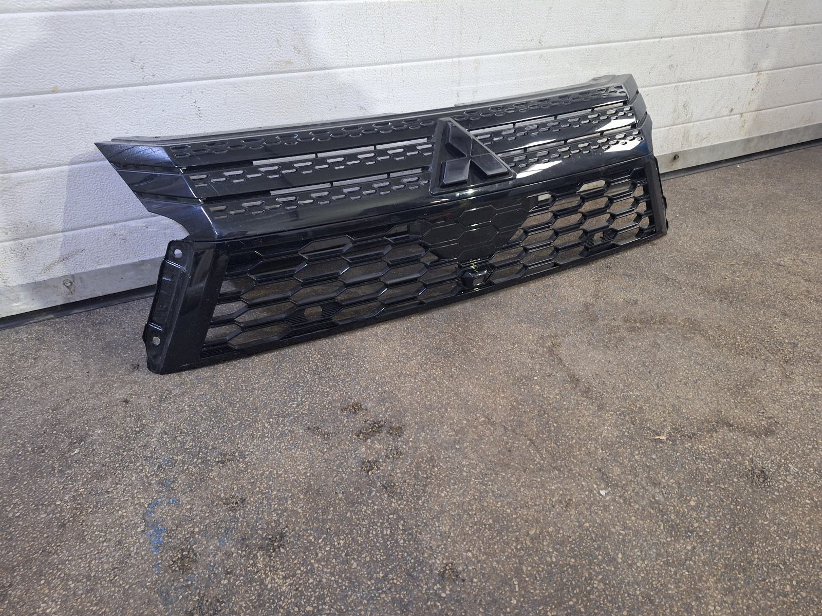 gril maska Mitsubishi eclipse