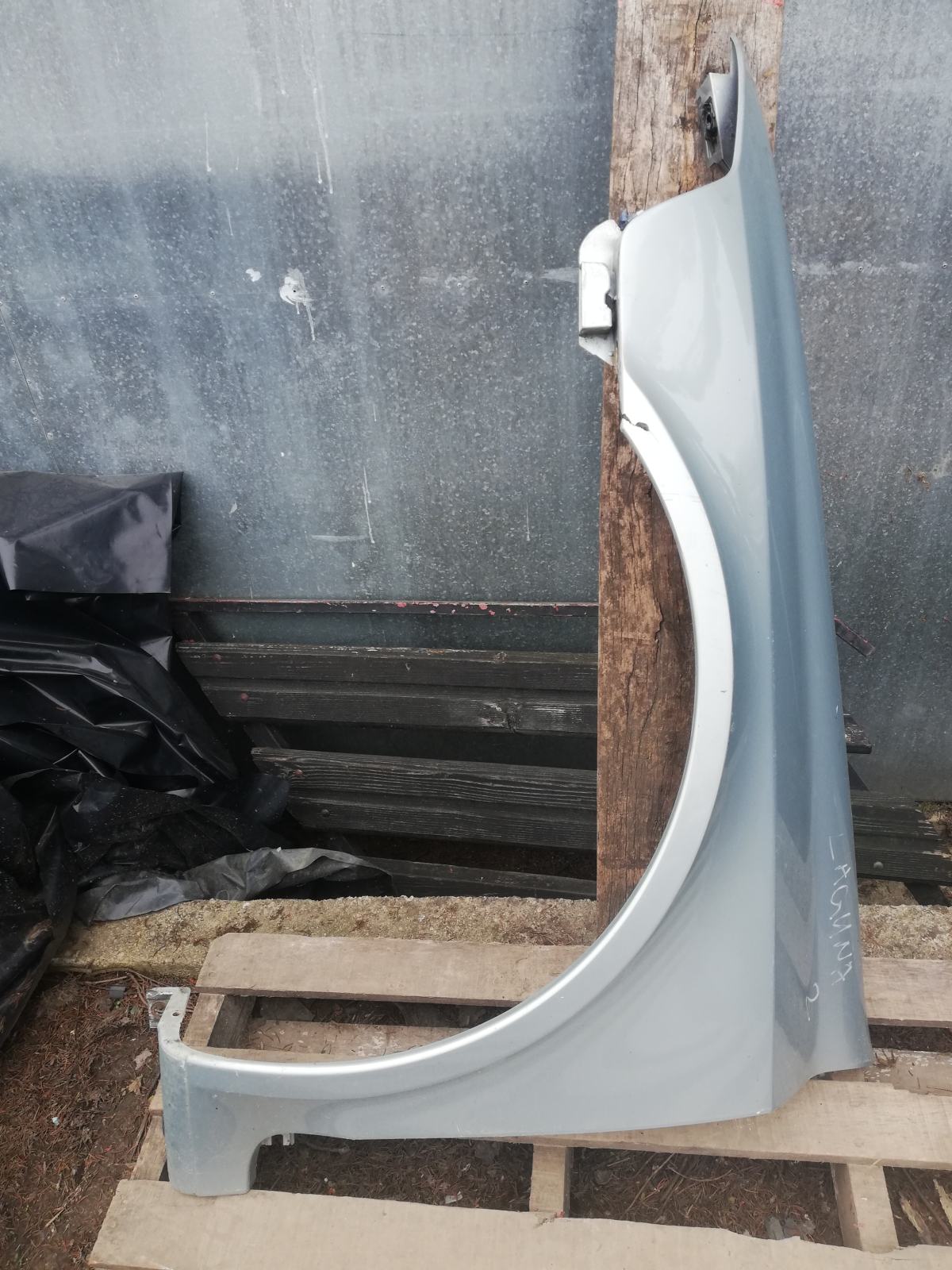 laguna 2 ljevi blatobran