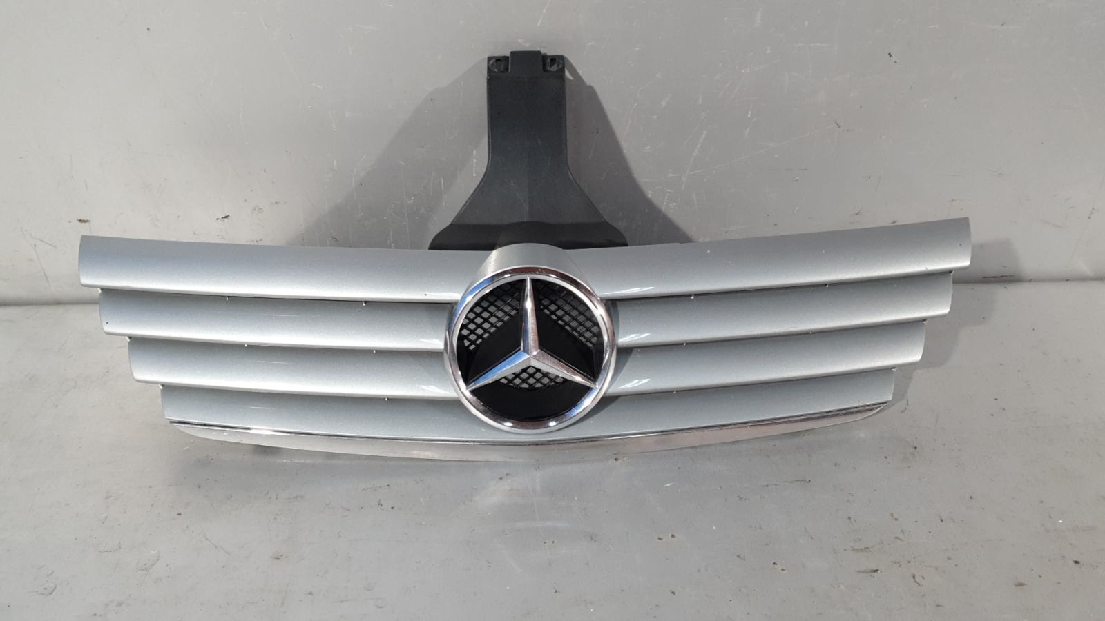 MASKA MERCEDES C KLASA (W203) > 00-04 A2038800383