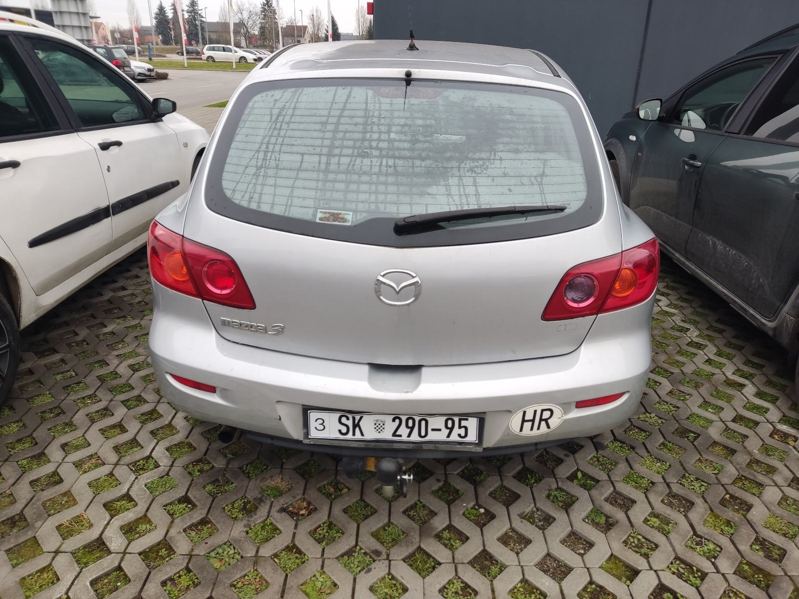 Mazda 3 zadnja hauba, srebrna boja BN9R