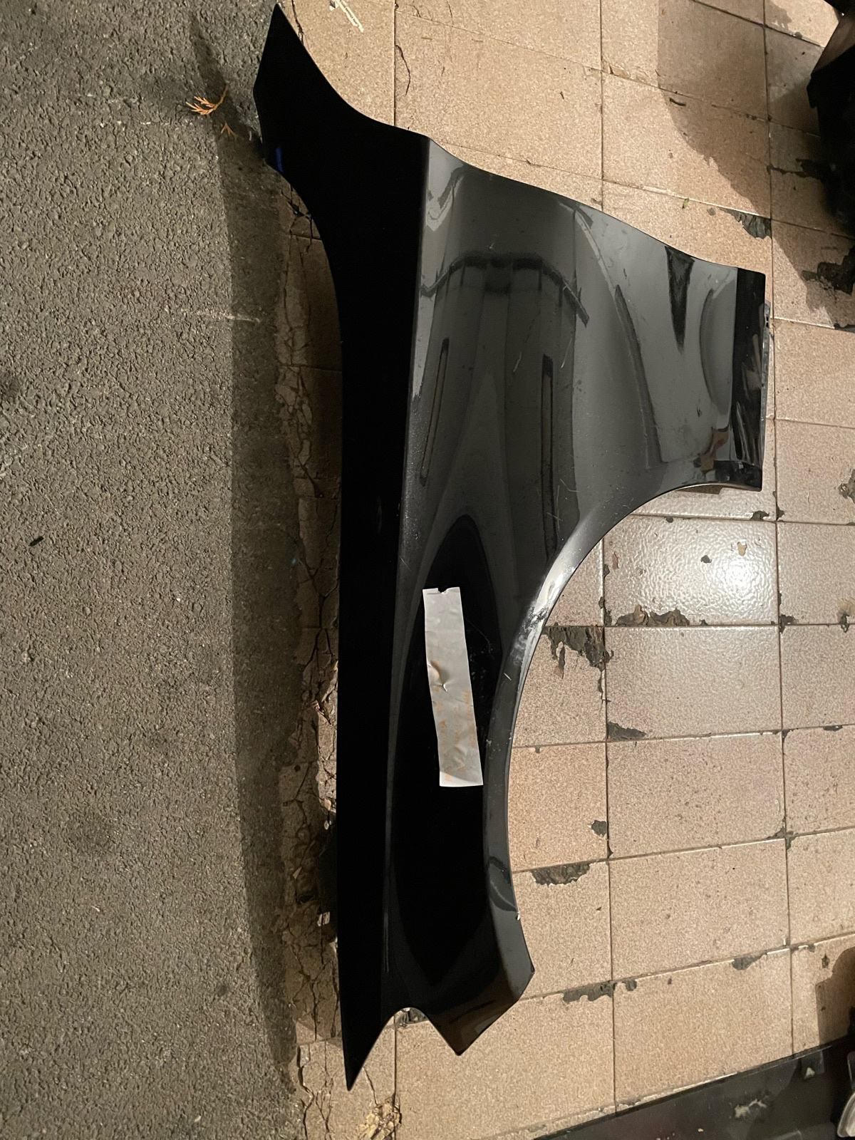 Mercedes C Klasa prednji ljevi blatobran