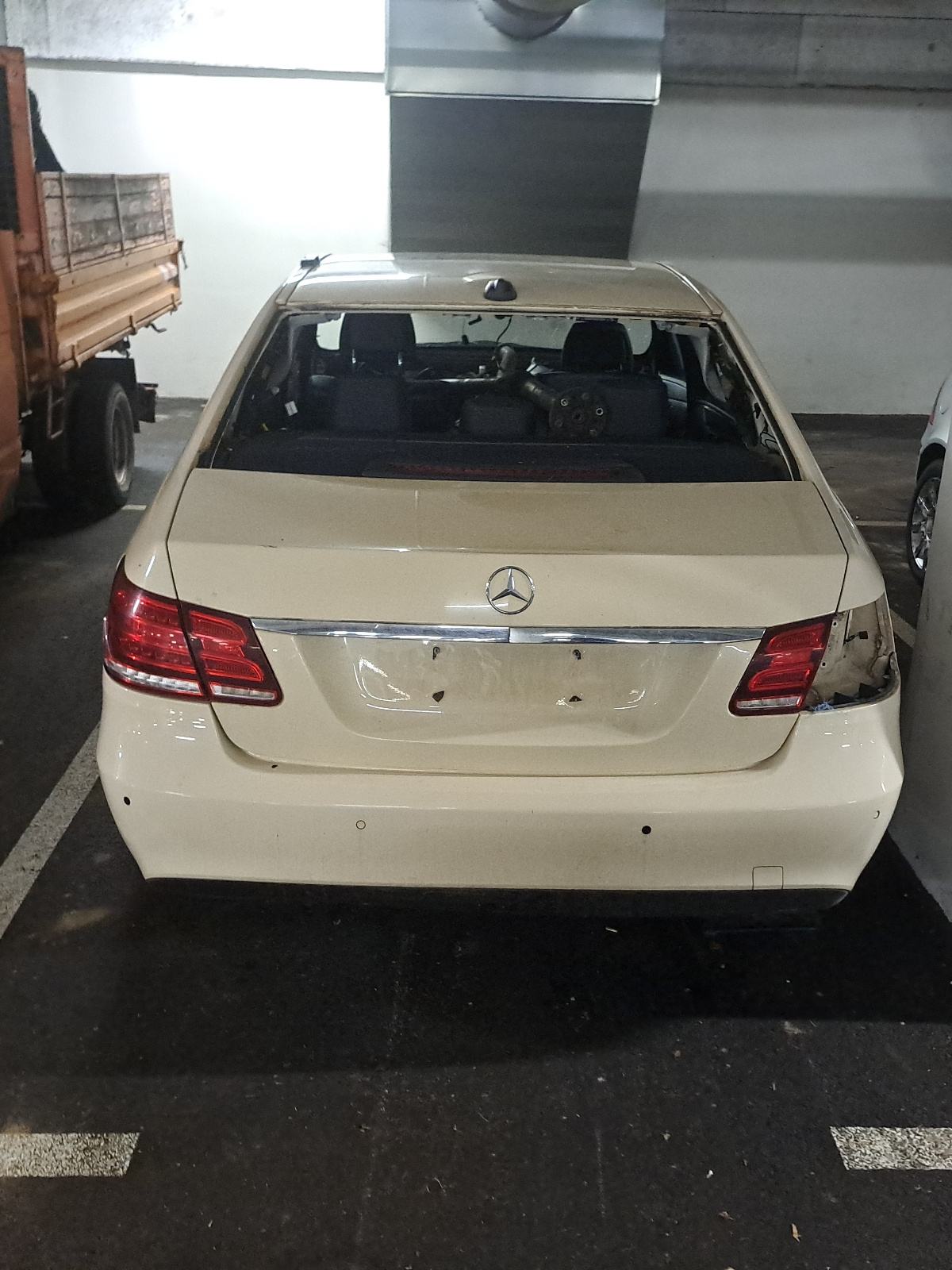 Mercedes E212 200cdi 2015god