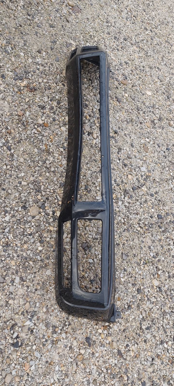 Mercedes G klasa a4638855200 prednji branik prodajem