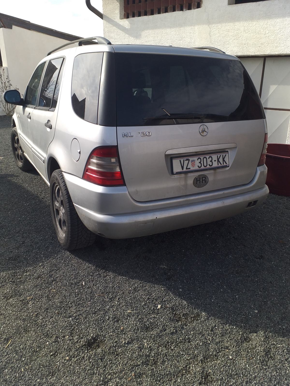 Mercedes ML 2001. benzin - plin dijelovi