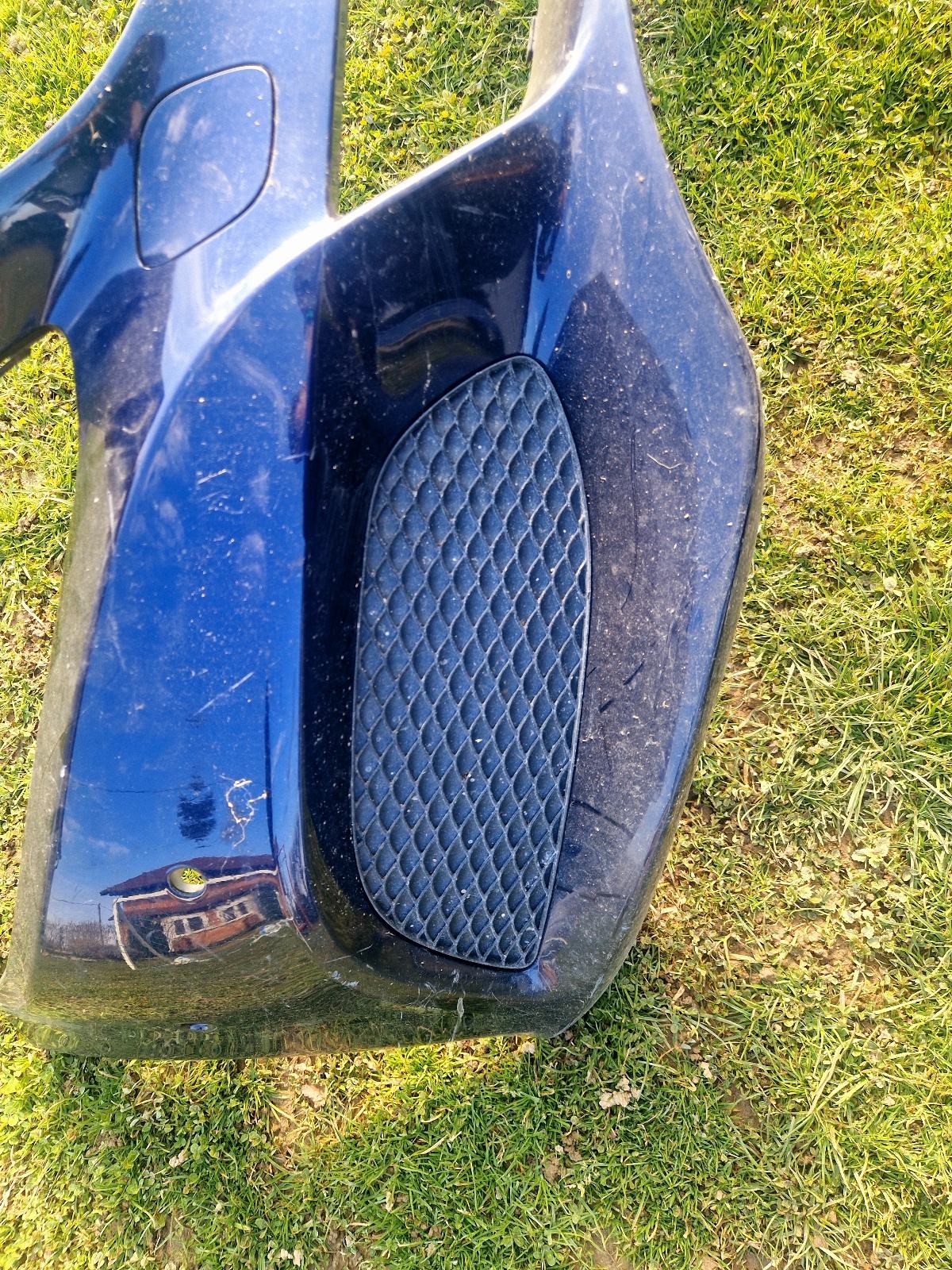 Mercedes w205 rešetka branika