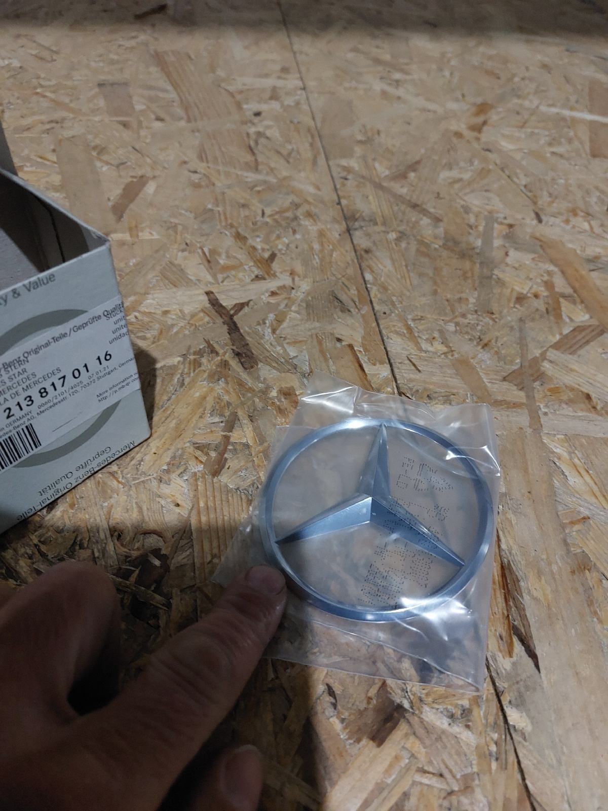 A2138170116 Mercedesbenz w213 Amblem