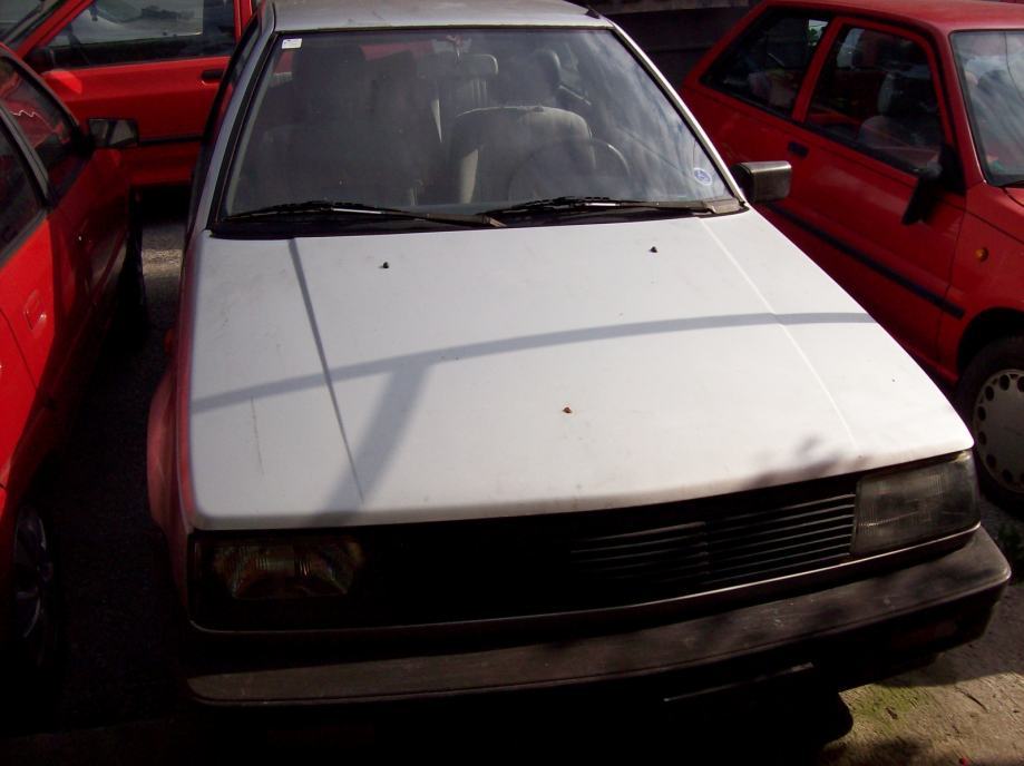 Mitsubishi Colt 1200 EL prodajem u kompletu 500€ ----90.000km---