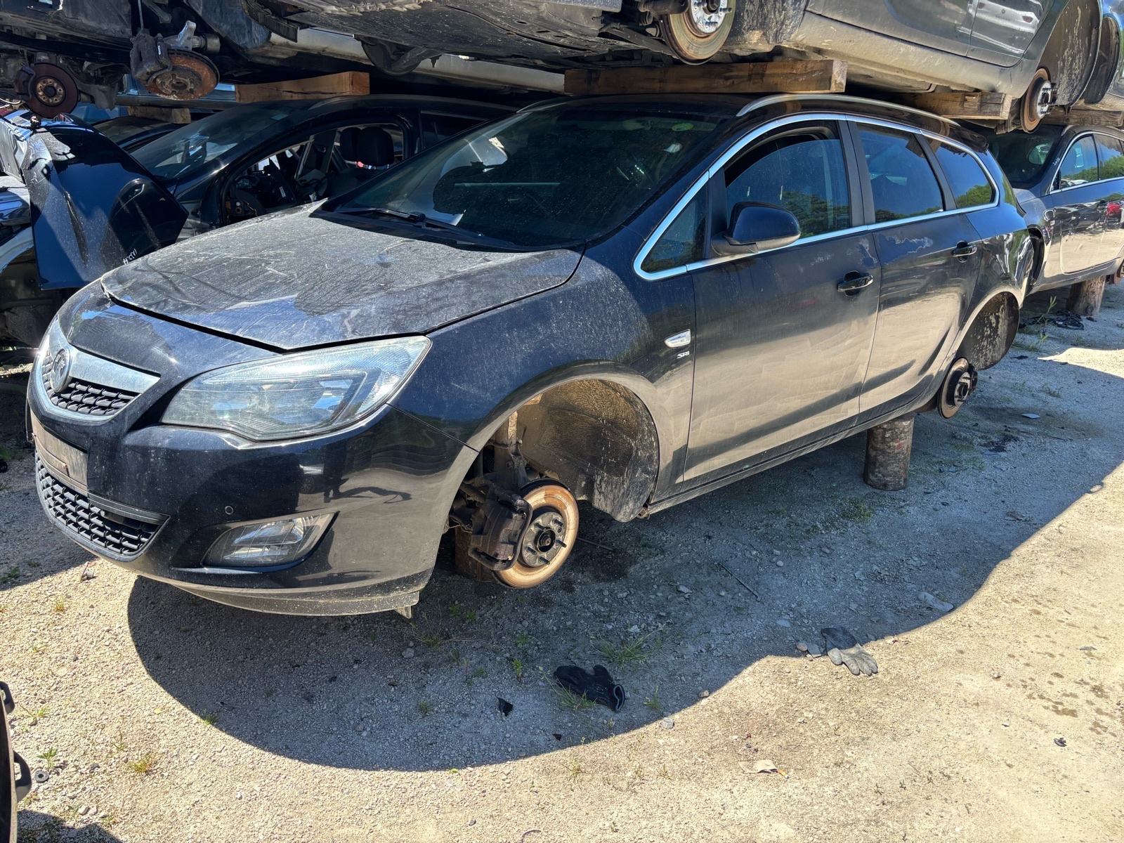Opel astra j 2.0 d 2012 dijelovi