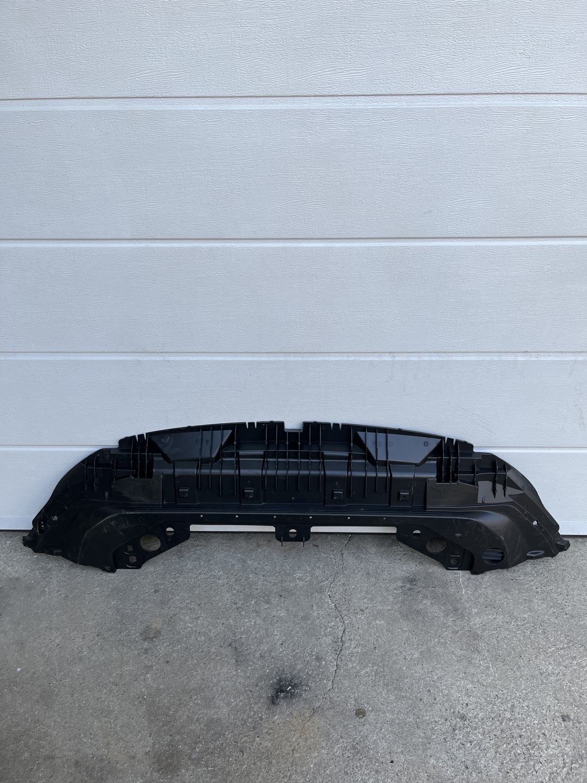 Prednja zaštita ispod hladnjaka Volvo xc40 2018