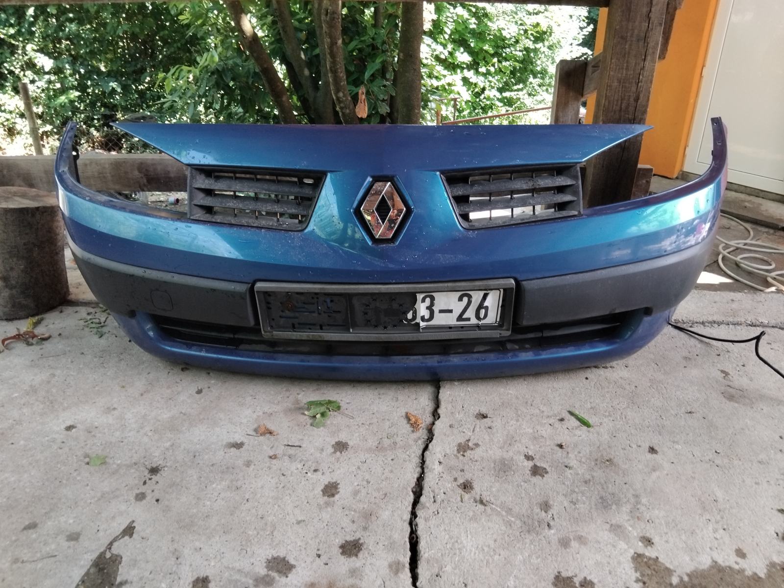 Renault megane 2 prednji branik