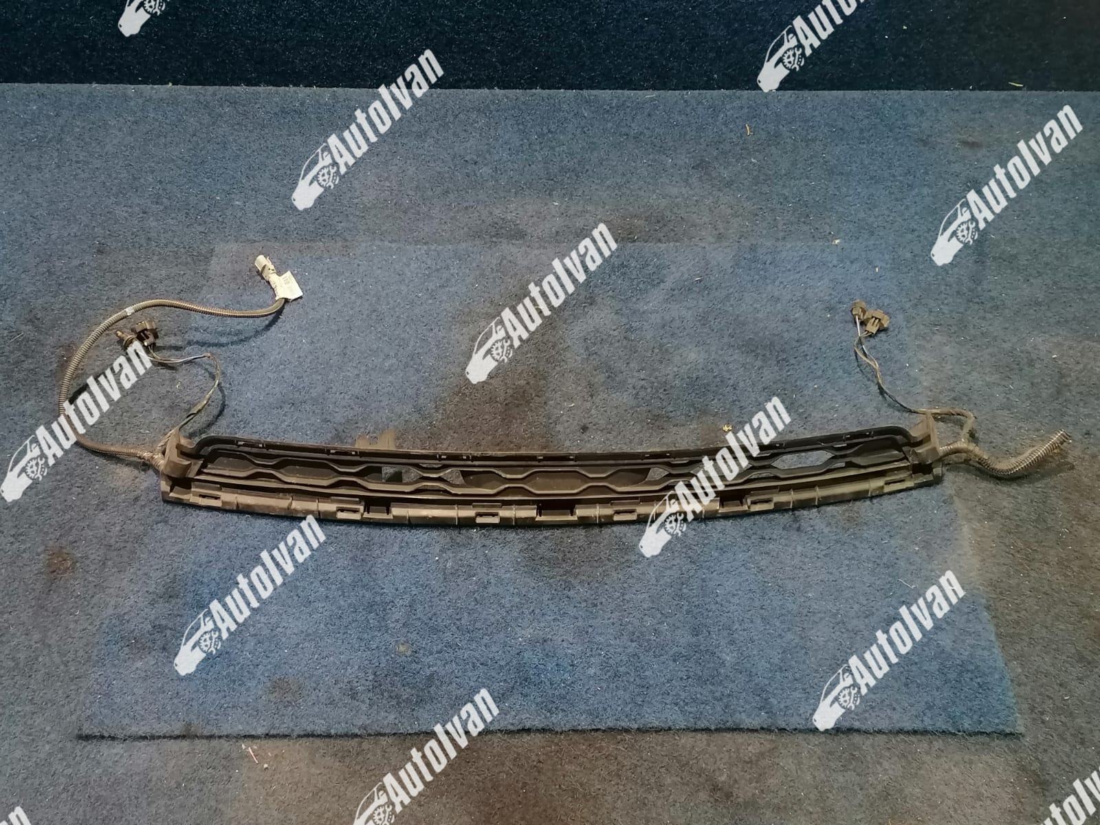 REŠETKA BRANIKA RENAULT TWINGO II 622561725R