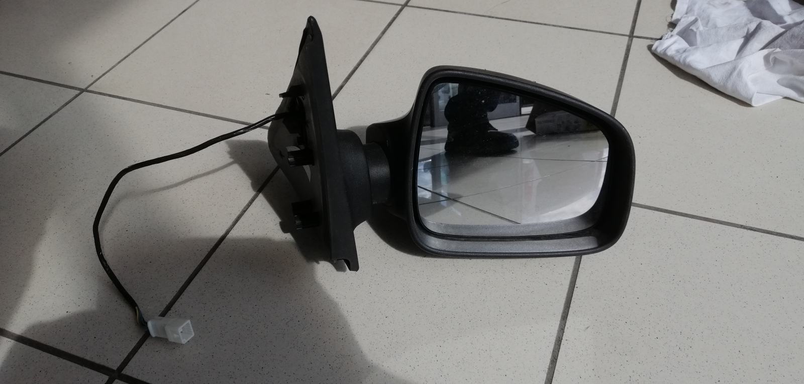 Retrovizor desni, električni za Daciu Sandero