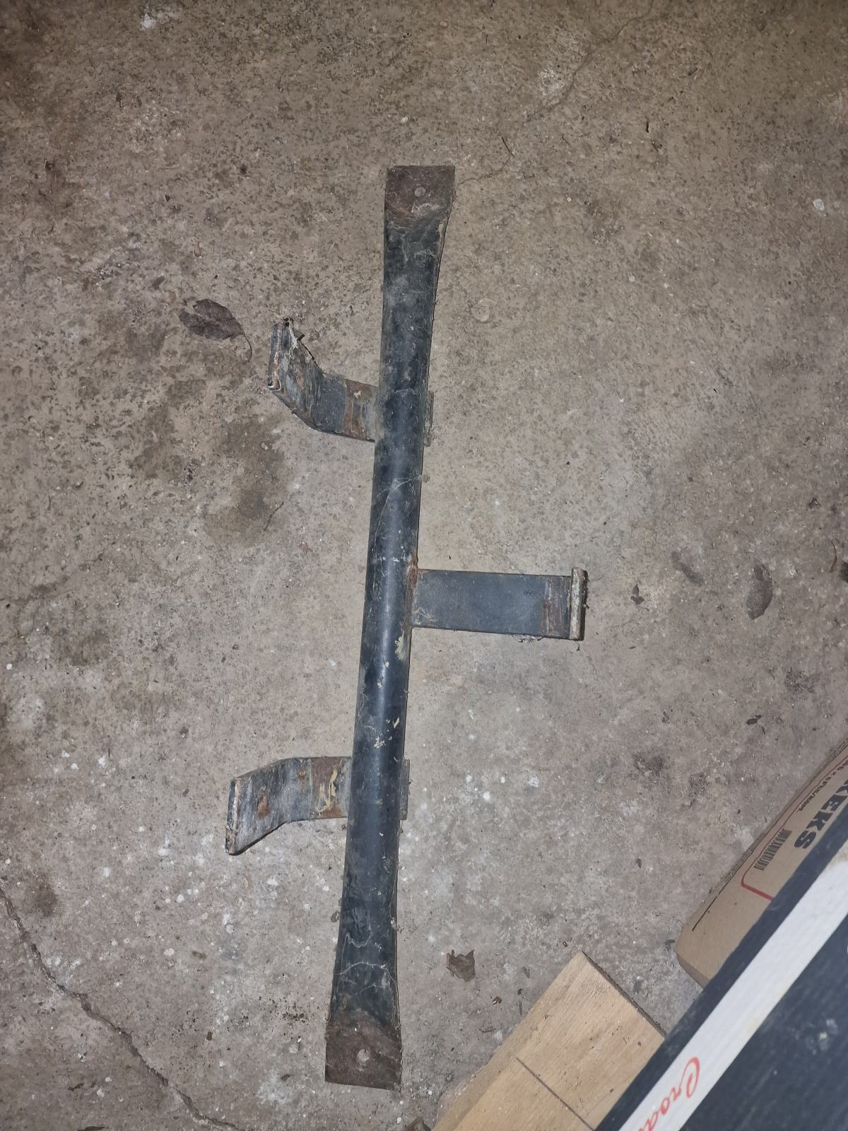 Suzuki Samurai nosac za bull bar