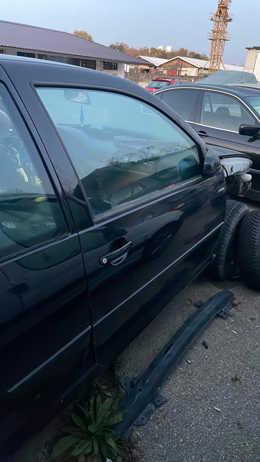 Vw golf 4 troja vrata - prednja desna