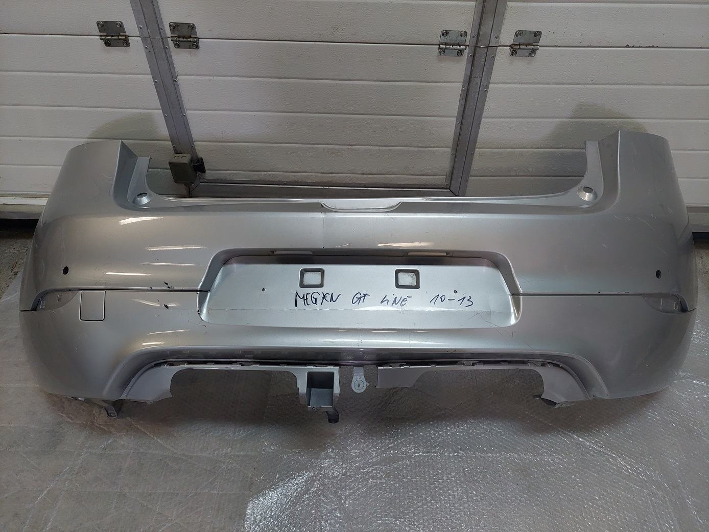 Zadnji branik Megan gt