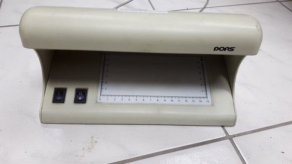 STOLNI DETEKTOR FALSIFIKATA ZA NOVČANICE A DORS-130