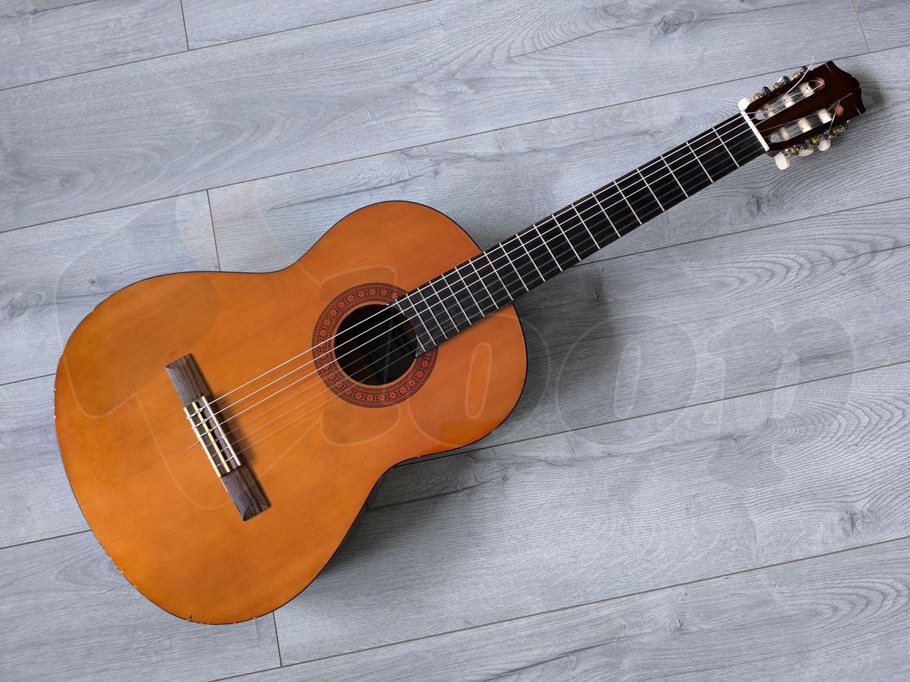 Yamaha C40 klasična gitara
