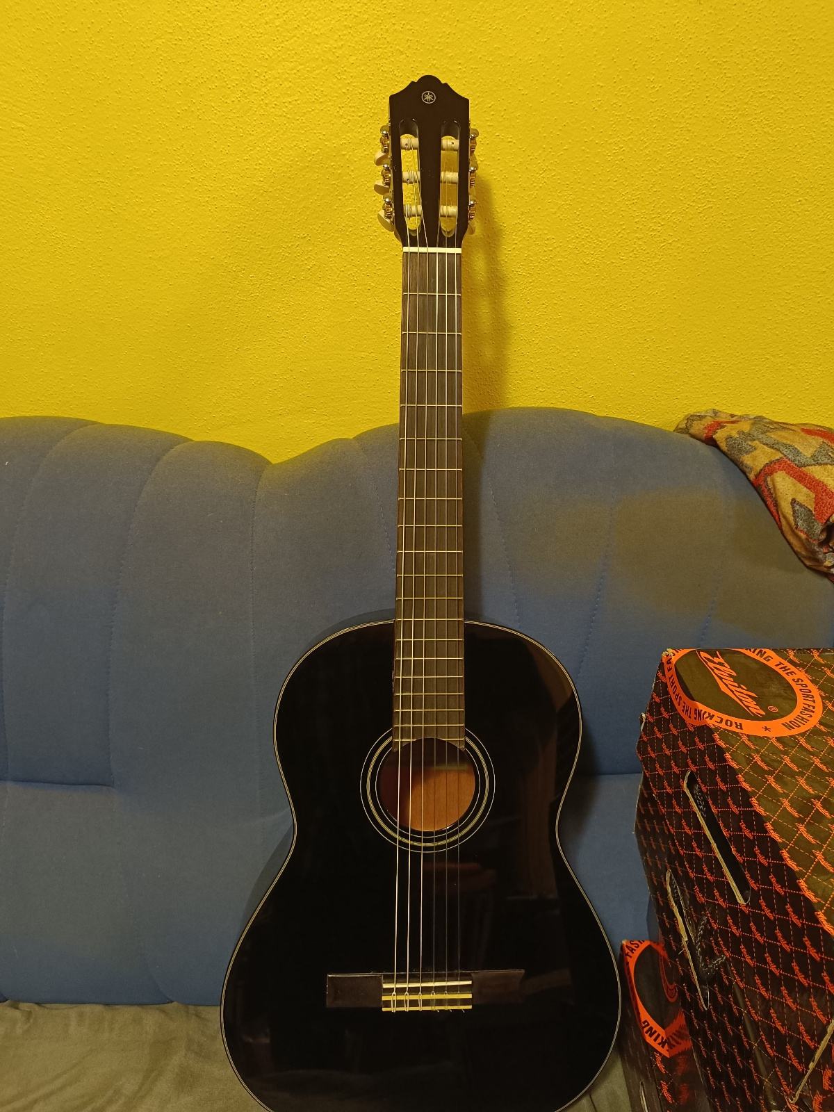 Yamaha C40 klasična gitara