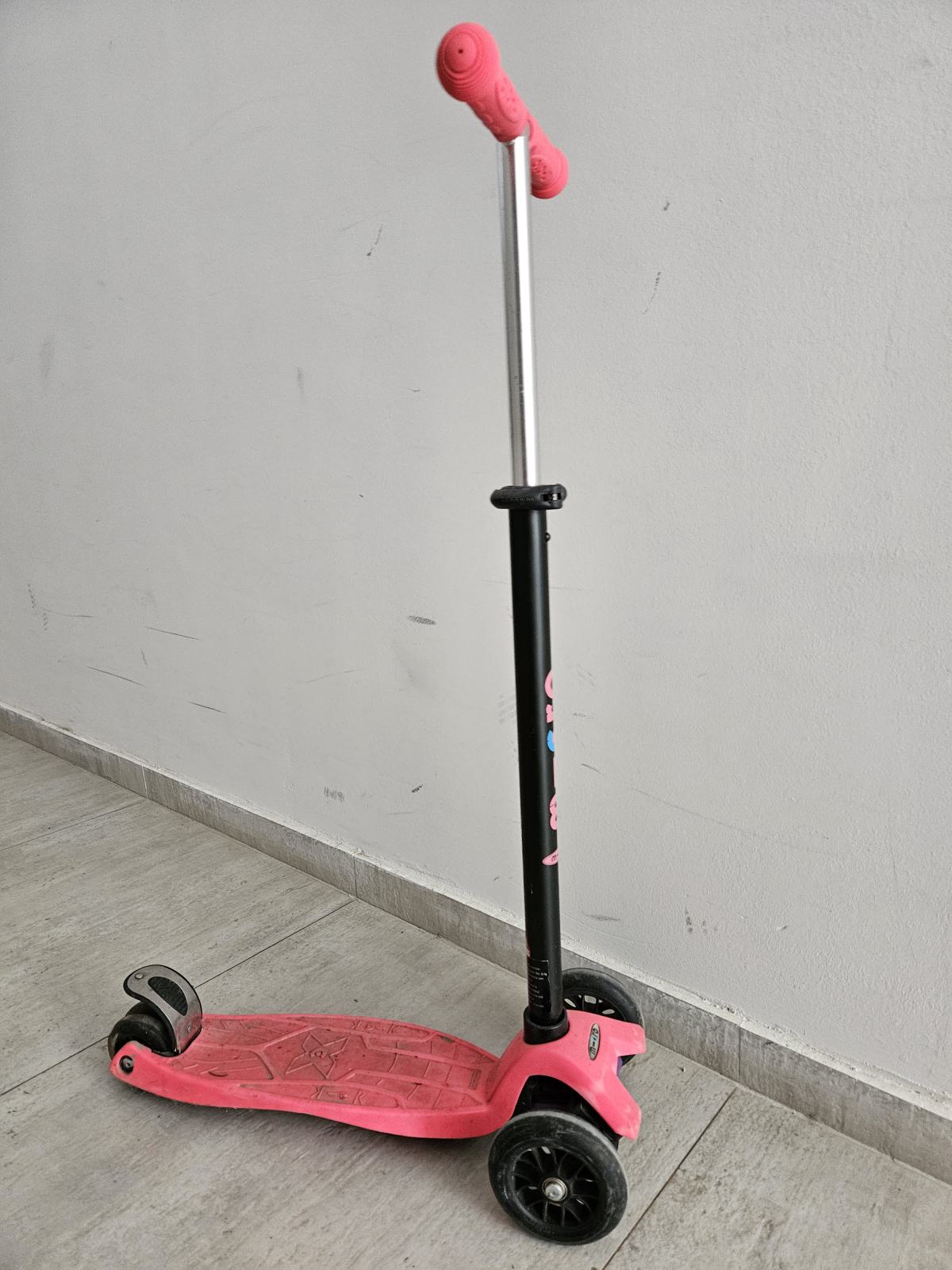 Romobil Micro Maxi rozi