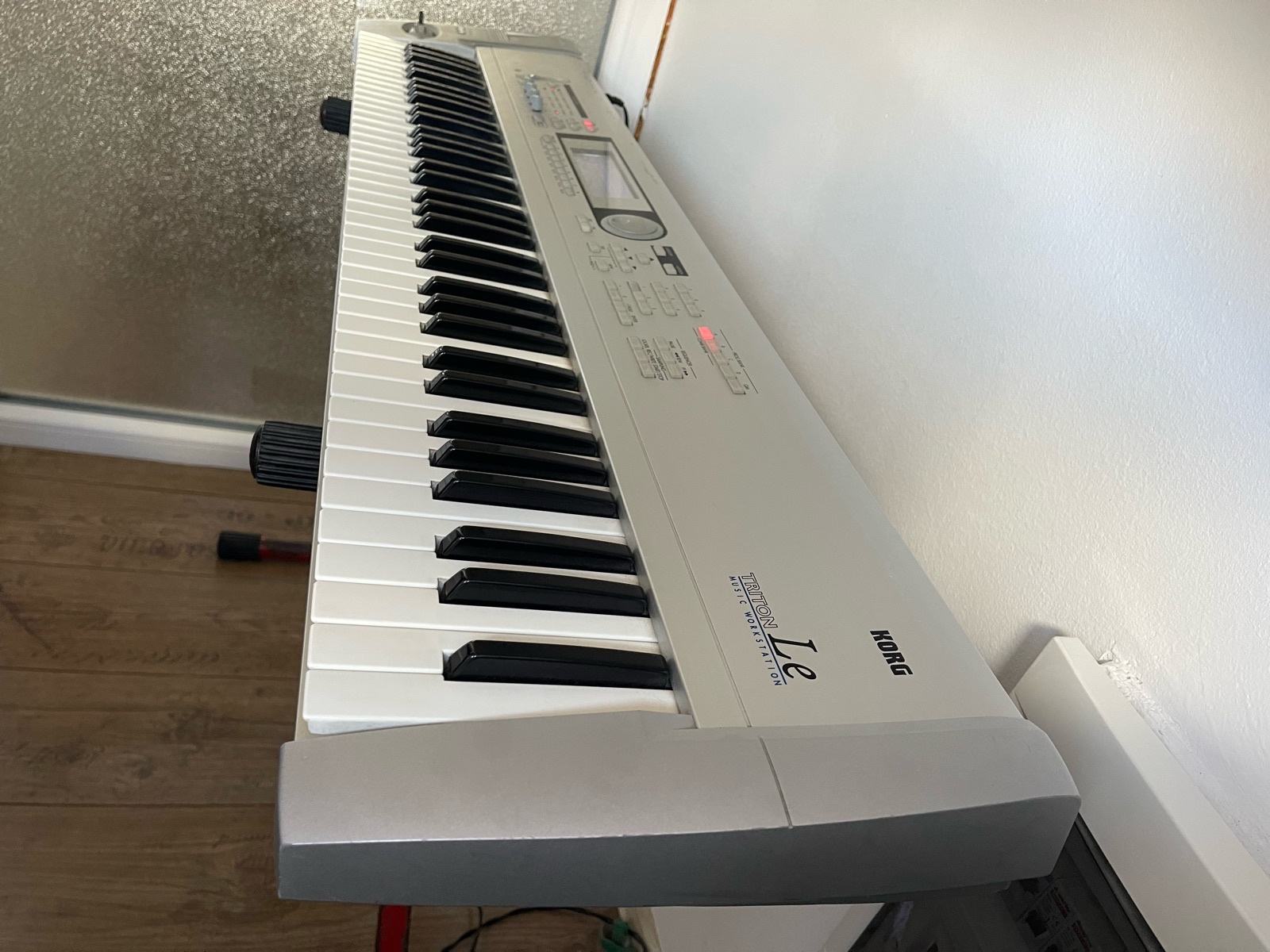 Korg Triton Le