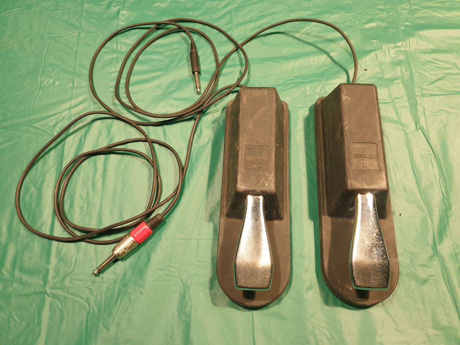 Yamaha FC4 sustain pedala