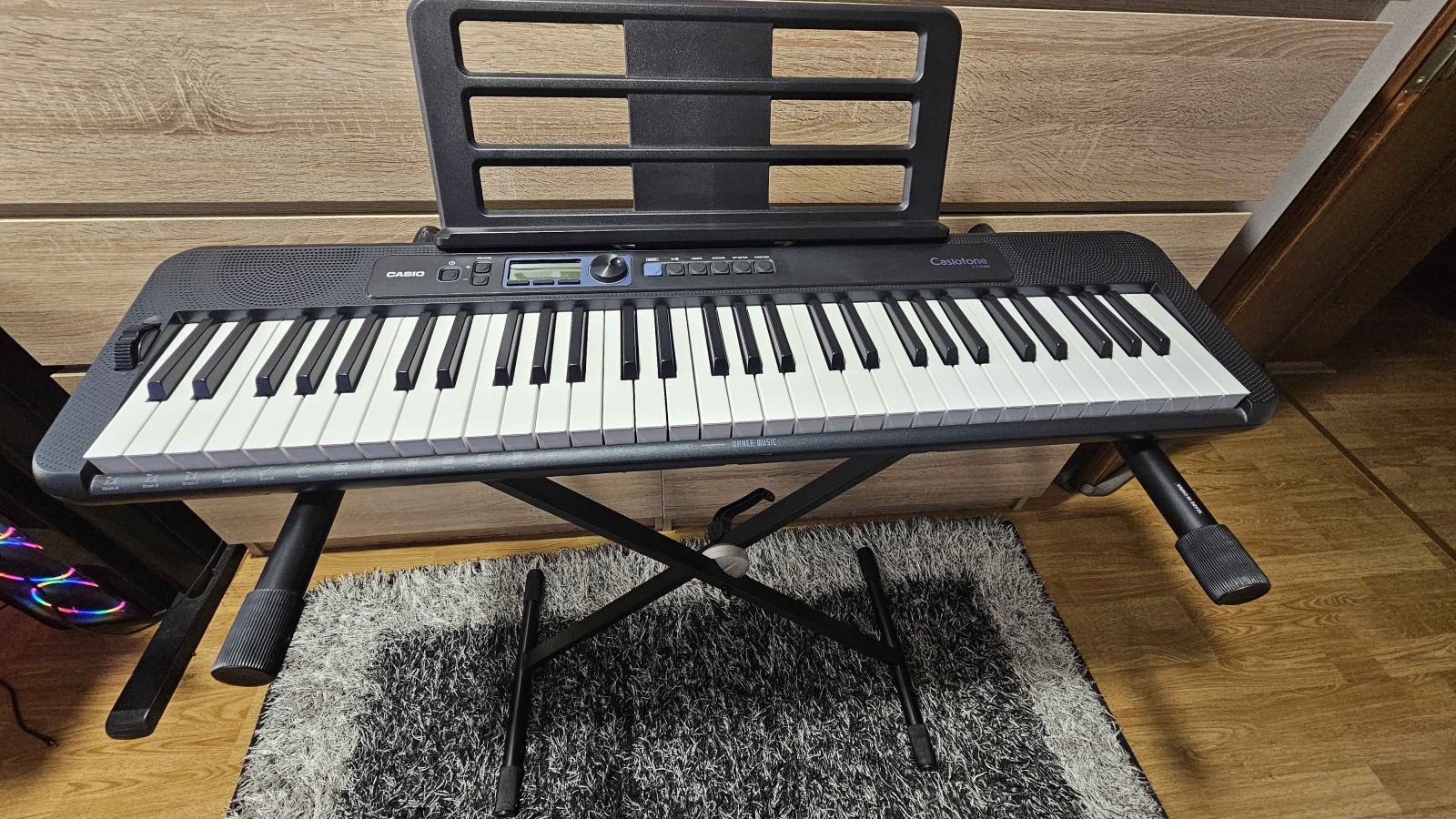 Casio CT-S300 klavijatura s dinamikom / + stalak + držač nota