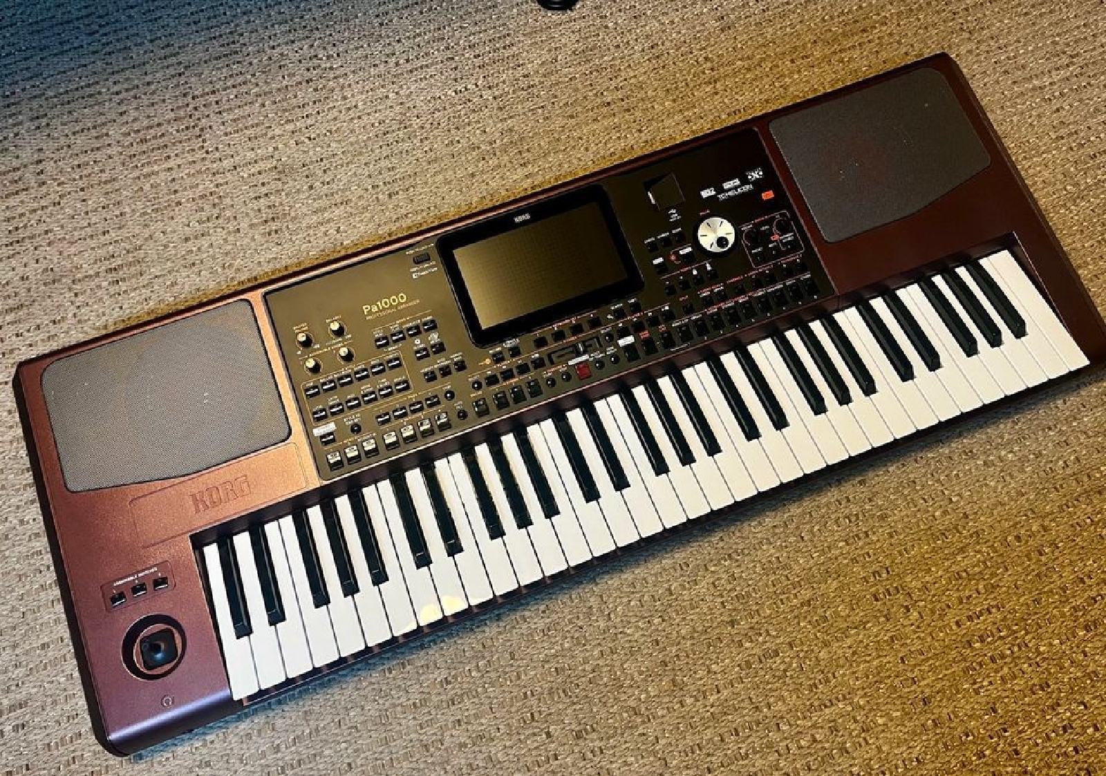 KORG PA1000