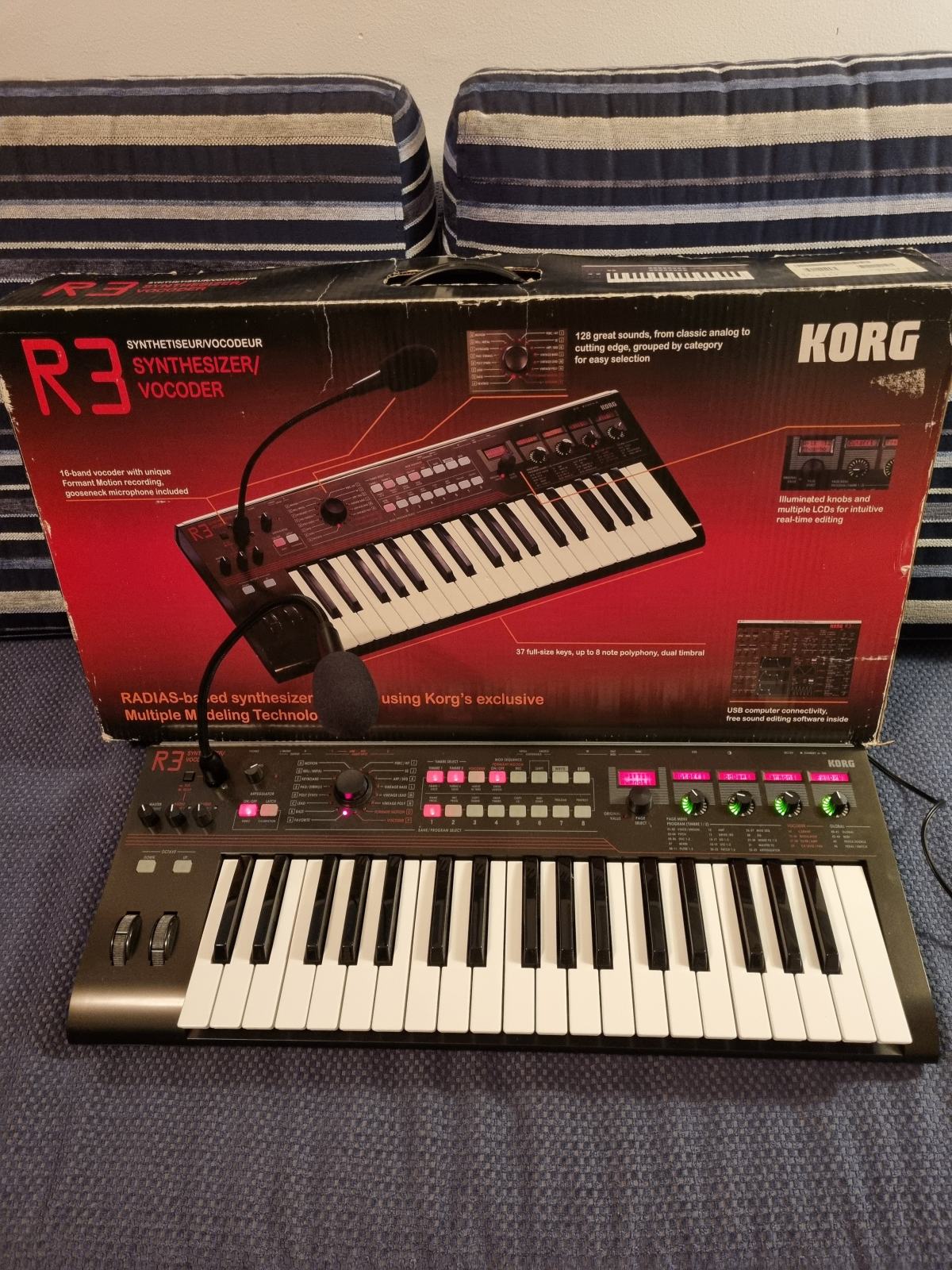 KORG R3 synth vocoder, bolja varijanta Microkorga samo 210 EUR