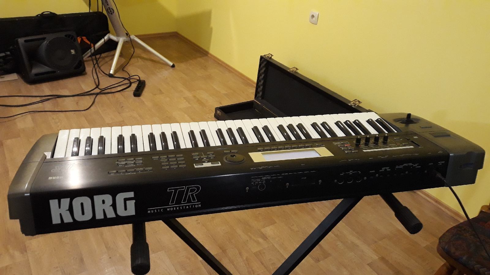 Korg tr 61