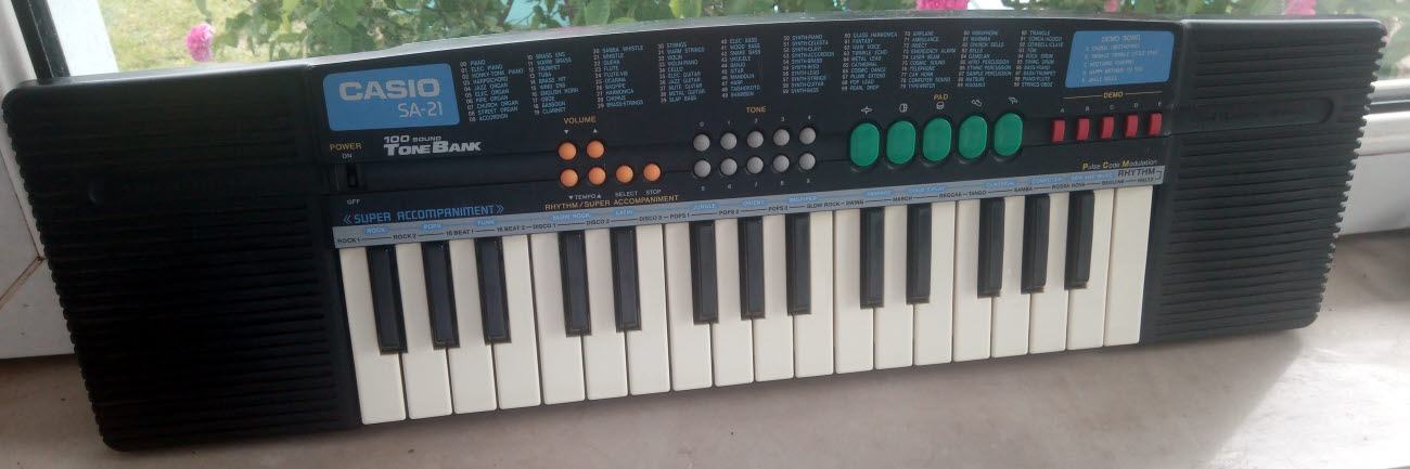 Mala retro klavijatura Casio SA-21 Casio SA21 SA 21 synthesizer